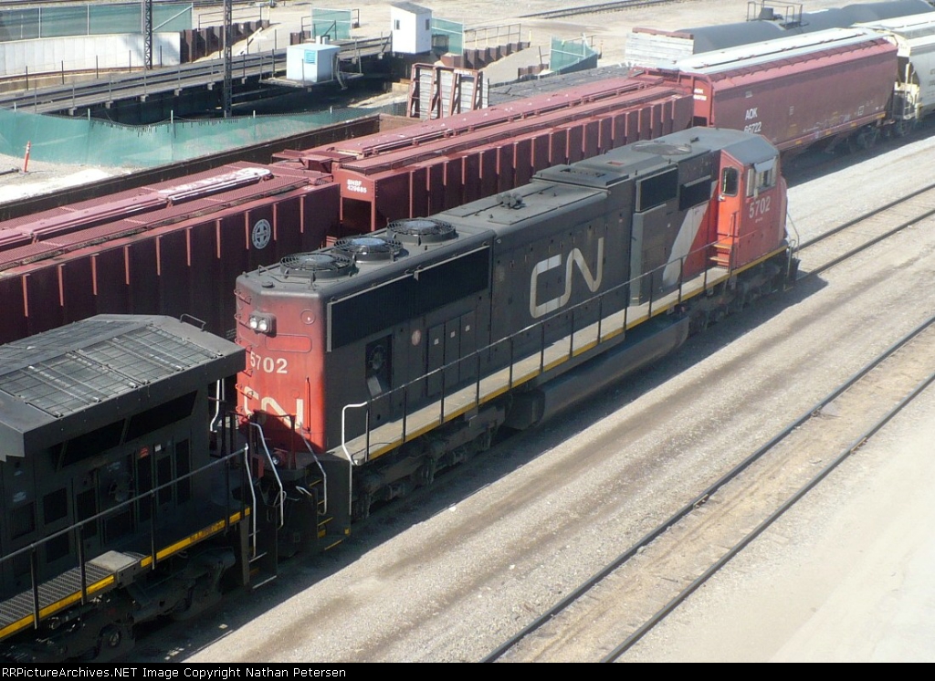 CN 5702